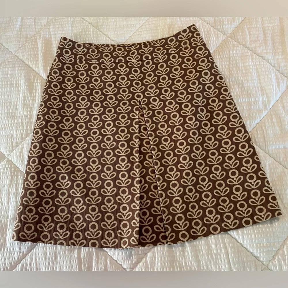 Boden | Skirts | Boden Aline Floral Design Skirt With Front Pleat Brown ...